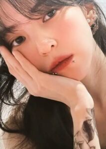 ジョングクとハンソヒの匂わせ8選！MV共演やピアス＆タトゥーが一致？ | Cranq