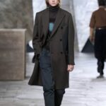 【特定】平野紫耀のスカーフ＆コートのブランドはエルメス！価格は84800円！ | Cranq