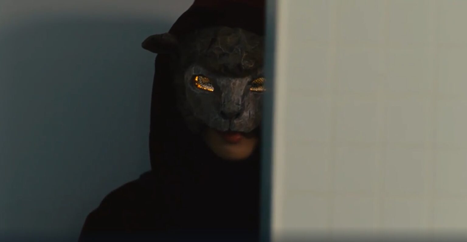 新空港占拠の鶏・猿・羊は三角関係？理由まとめ！ハグを見る目が意味深だった？ | Cranq