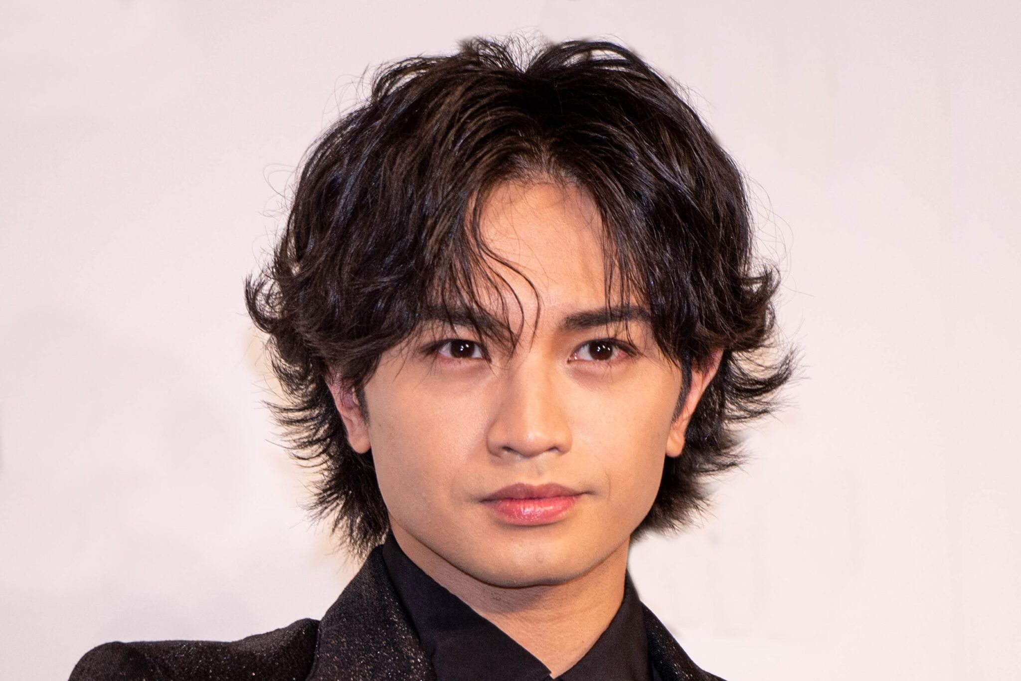 中島健人の脱退はなぜ？理由7つ！30歳とグループの節目が重なったから？ | Cranq